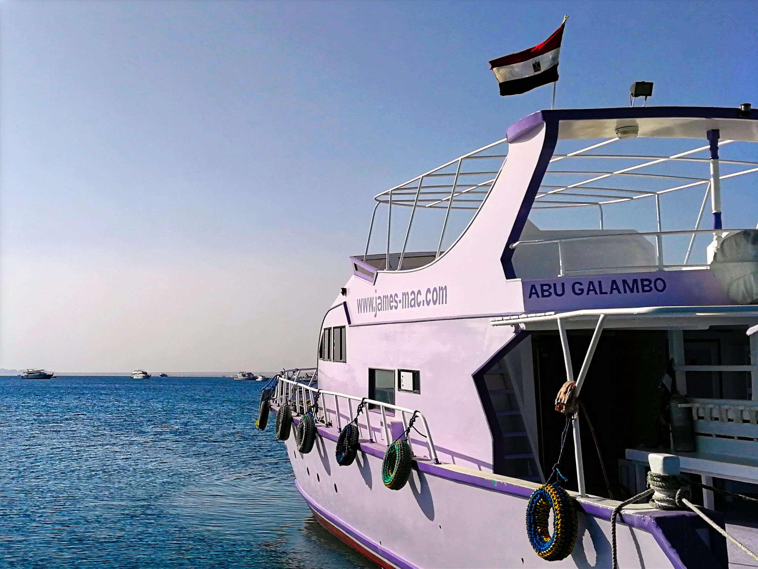 Ein Besuch in der versunkenen Stadt - Blue Water Dive Resort